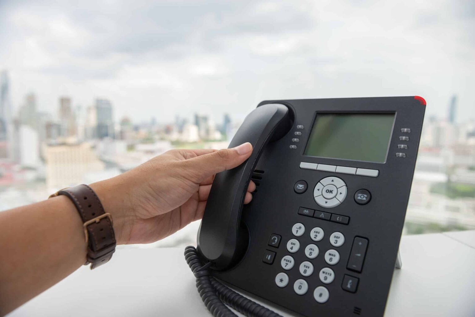 Conoce las Mejores marcas de teléfonos IP - Guía de compra 2025